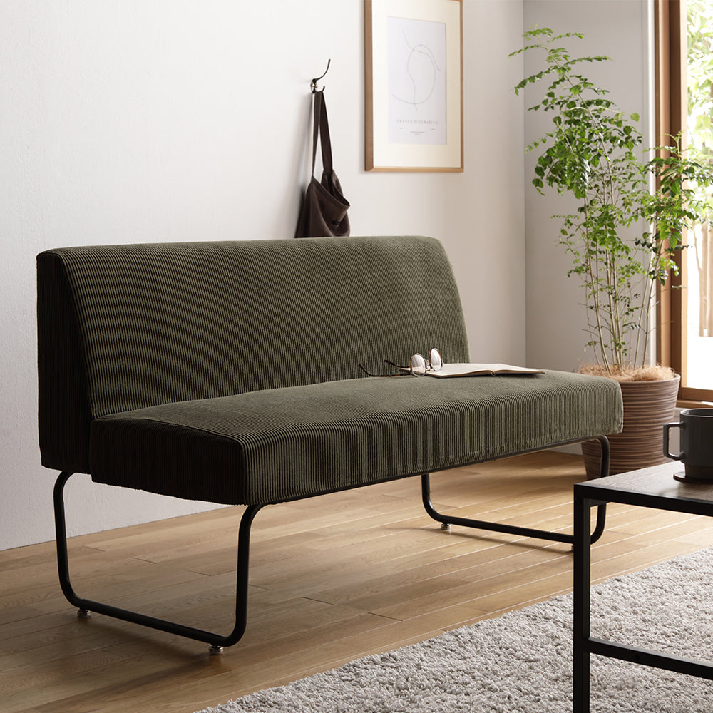 コーデュロイ ダイニング ソファ/ファブリック×アイアン 異素材MIXのおしゃれなコーディネートが実現|RASIK（ラシク）